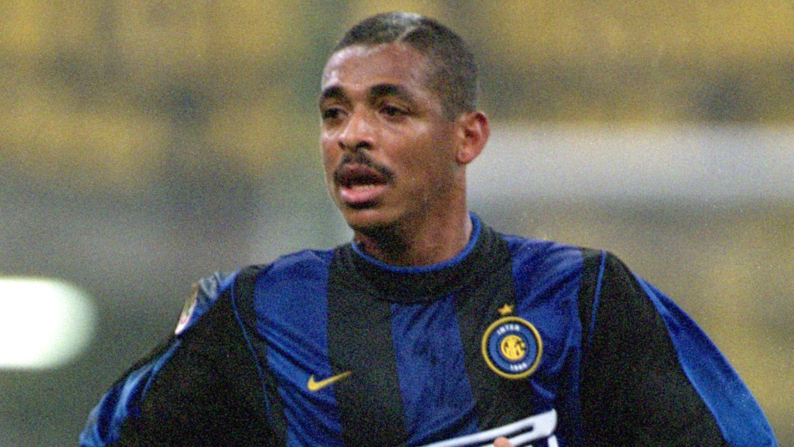 Vampeta Là Ai? Sự Nghiệp Của Ngôi Sao Bóng Đá Người Brazil